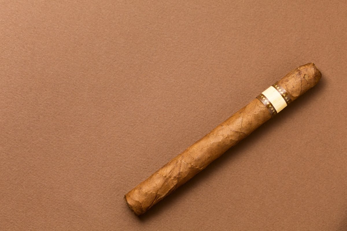 The Ultimate Cigar Size Chart: Your Guide to Choosing the Perfect Smoke