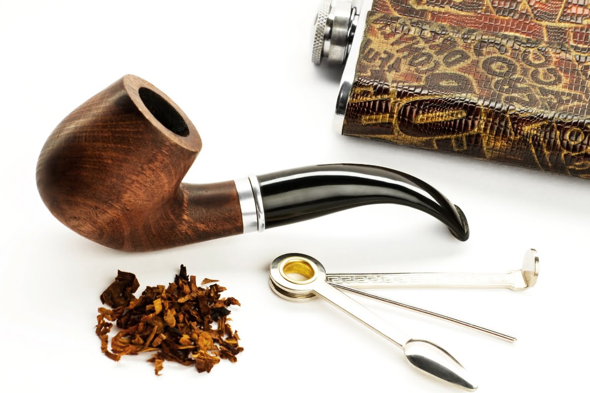 Rediscovering Tradition: Modern Pipe Smokers Blend Style and Substance